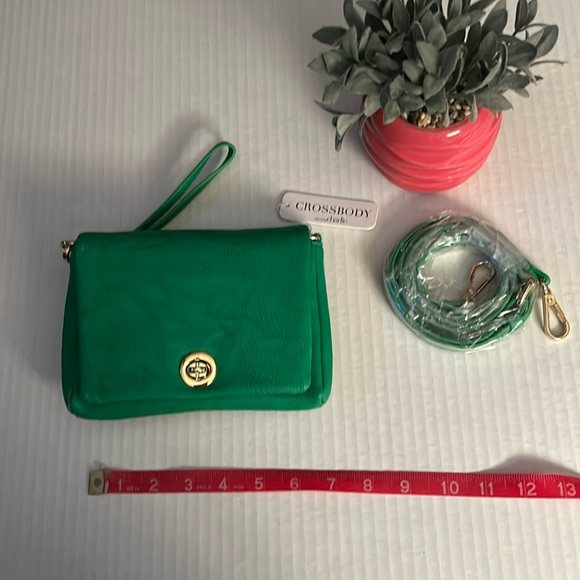 Charming Charlie | Bags | Charming Charlie Green Crossbody Green Purse ...